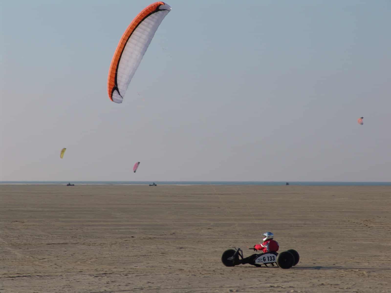 Le Kite Buggy : laissez-vous emporter par le vent – Planetloisirs